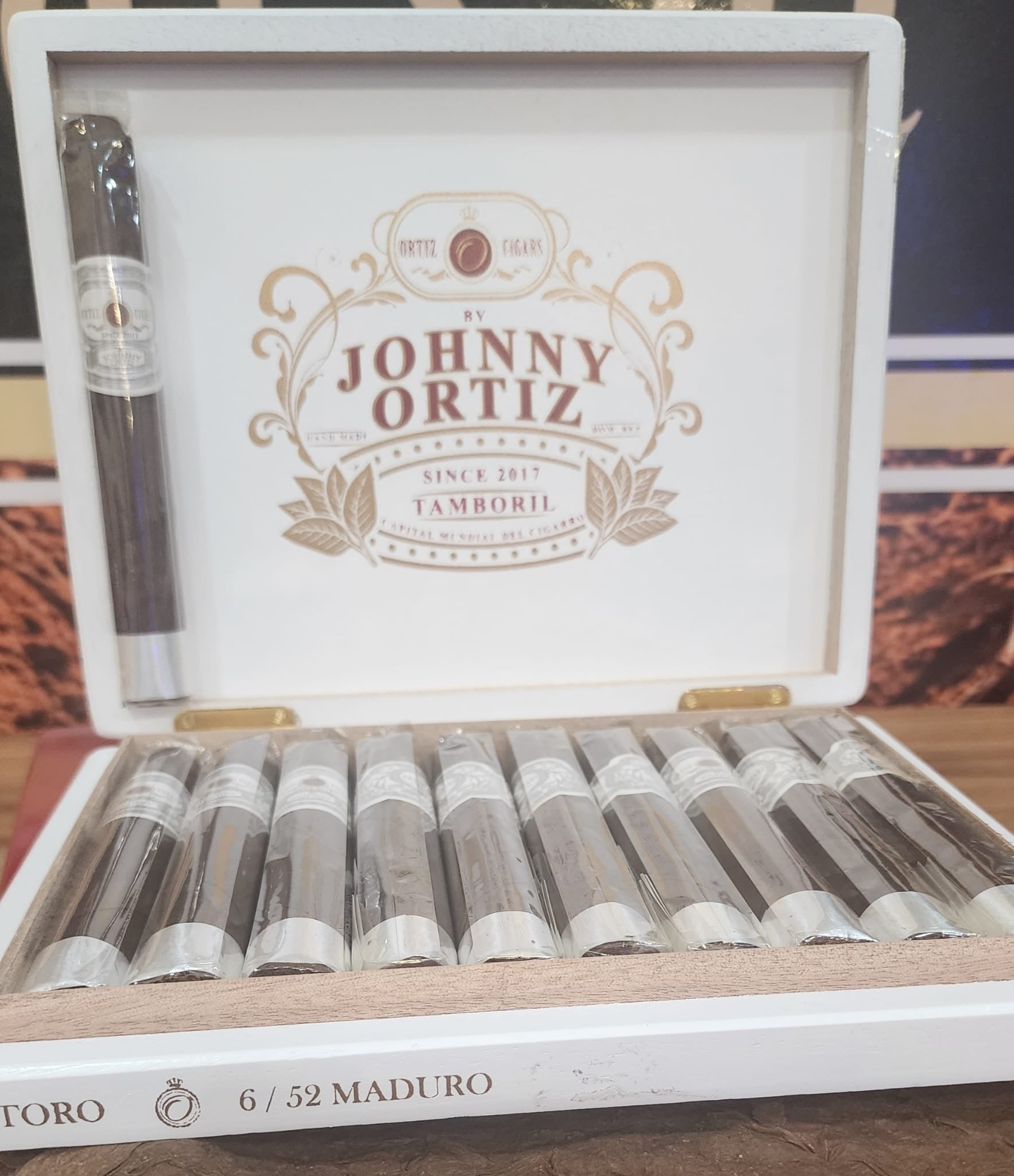 ORTIZ CIGARS- TORO MADURO BOX OF 10 – Ortiz Cigars
